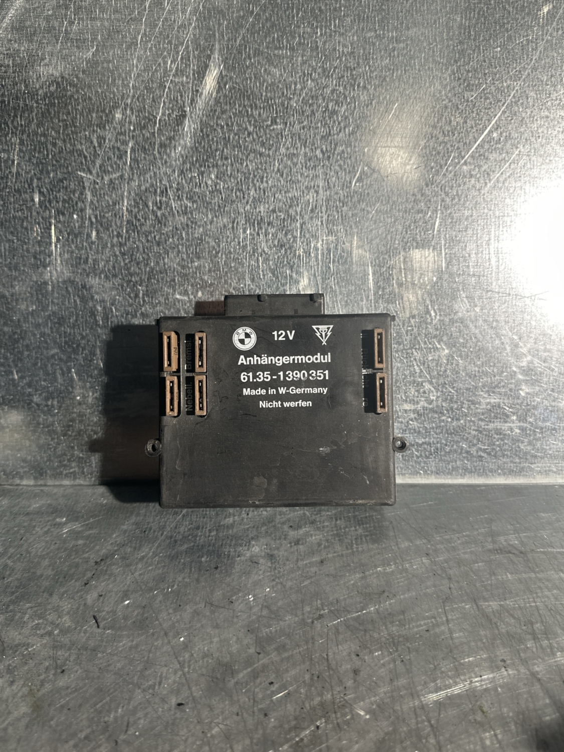 Anhängerkupplungssteuergerät BMW E32 E34 -OEM 61351390351 – Auto Kassem